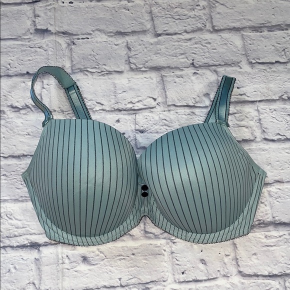 Freya | Intimates & Sleepwear | Freya Deco Hatty Moulded Plunge Push Up ...